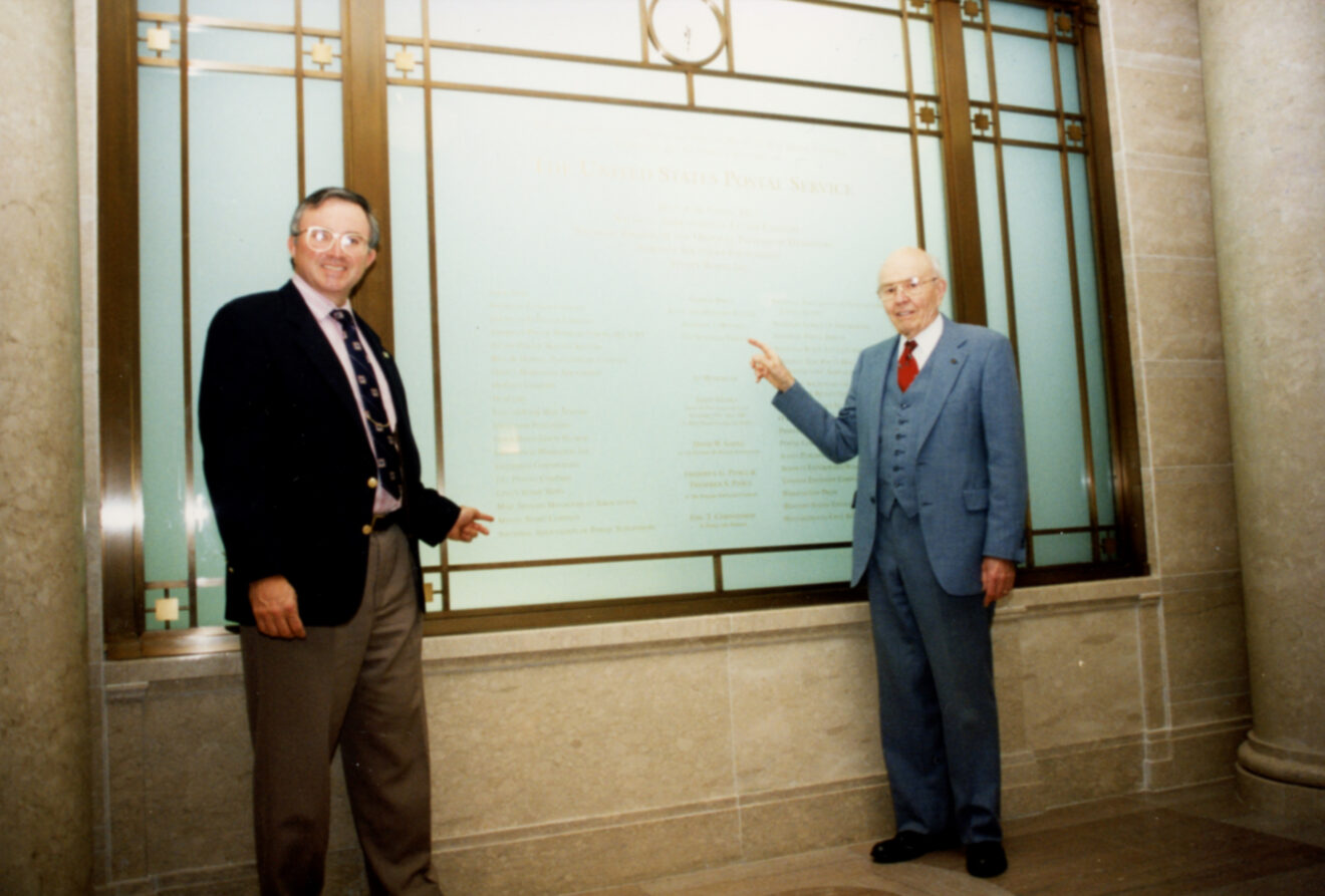 Maynard Sundman Visits the National Postal Museum